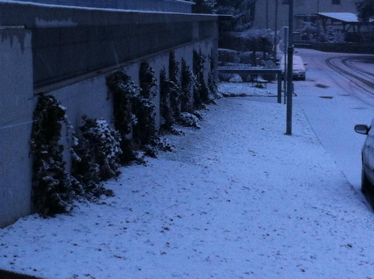 Gehsteig auf der Gramartstraße- erste Gespräche erfolgt!